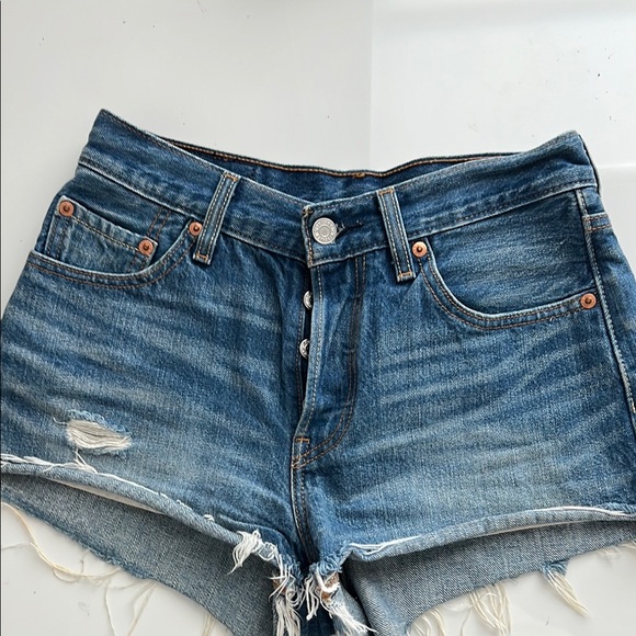 Levi's | Shorts | Womens Levis Denim Cut Off Short Shorts 26 Button ...